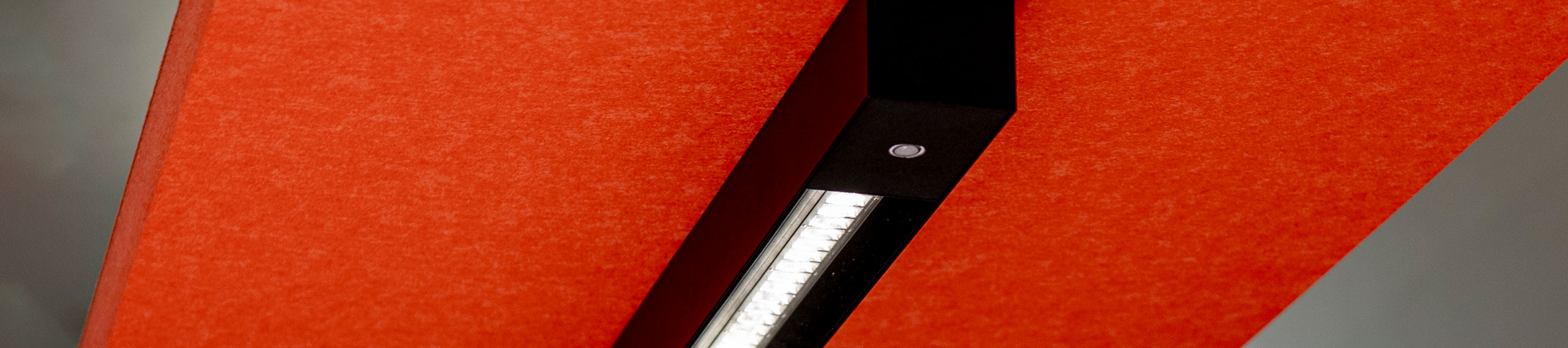 Pluq in » Acoustic Lighting with Power System | PROLICHT